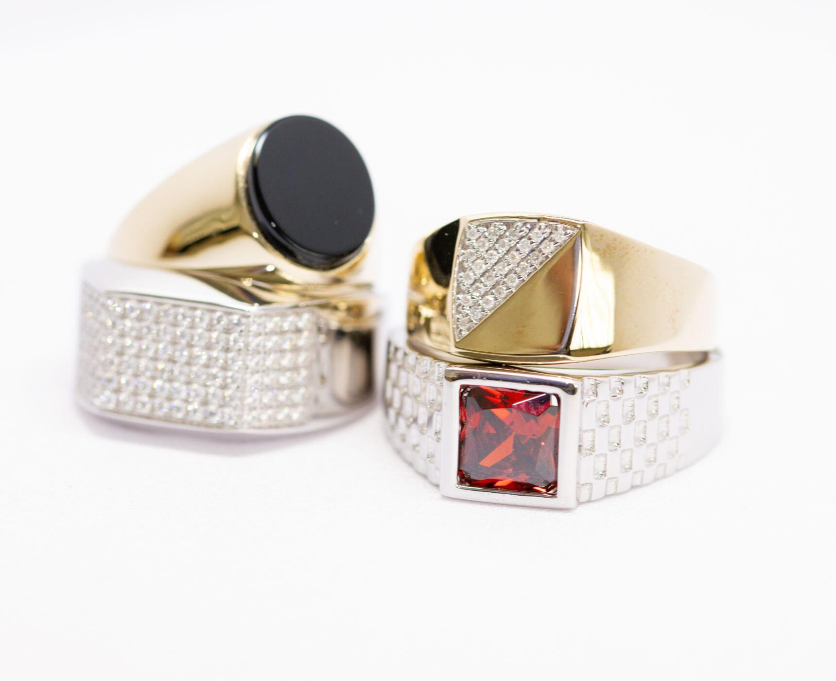 What is an Signet ring, when do you get one, and how do you wear it ...