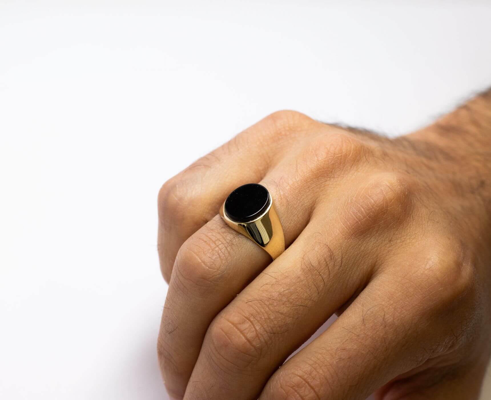 What is an Signet ring, when do you get one, and how do you wear it ...