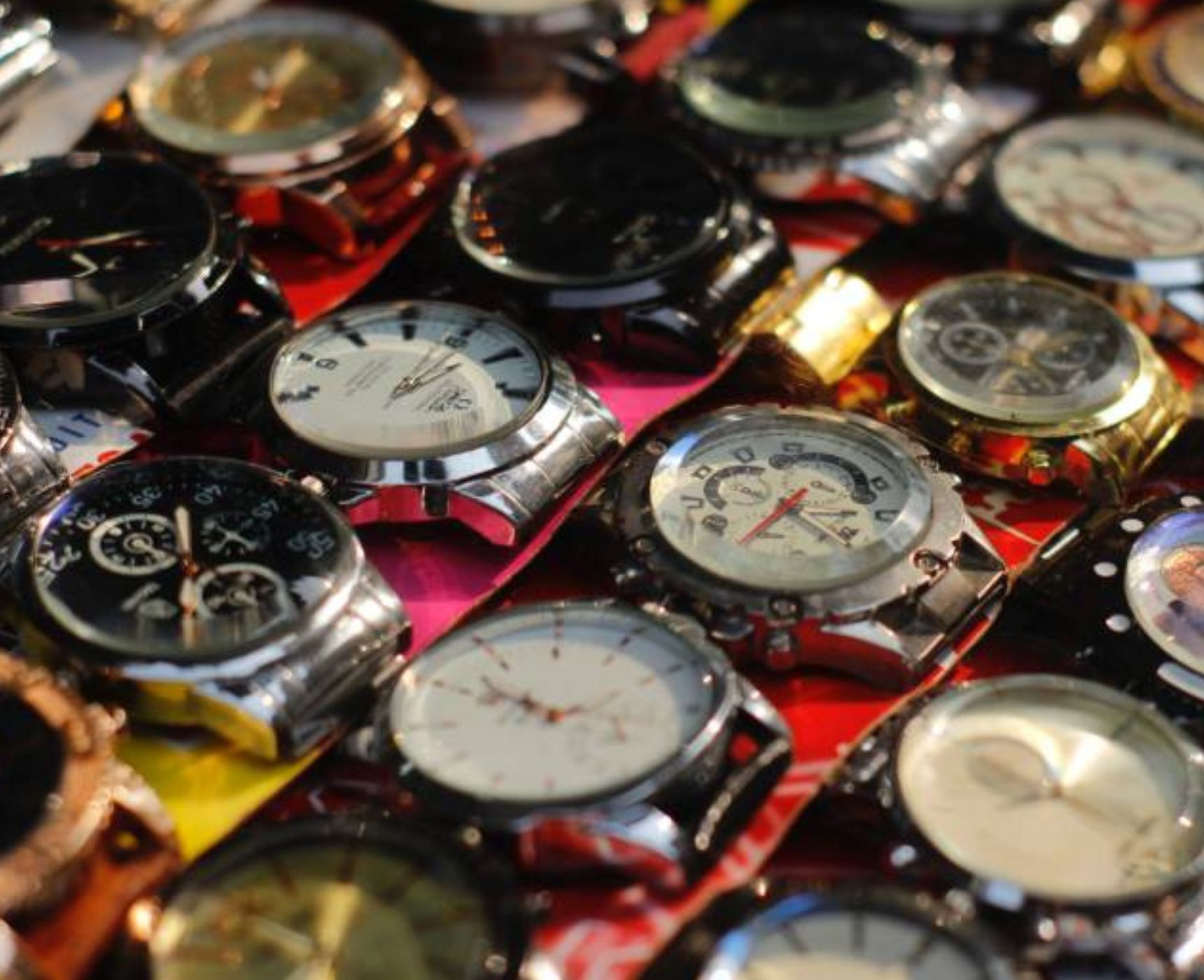 Watch Size Guide – Choosing the Right Watch Size | Ramsdens