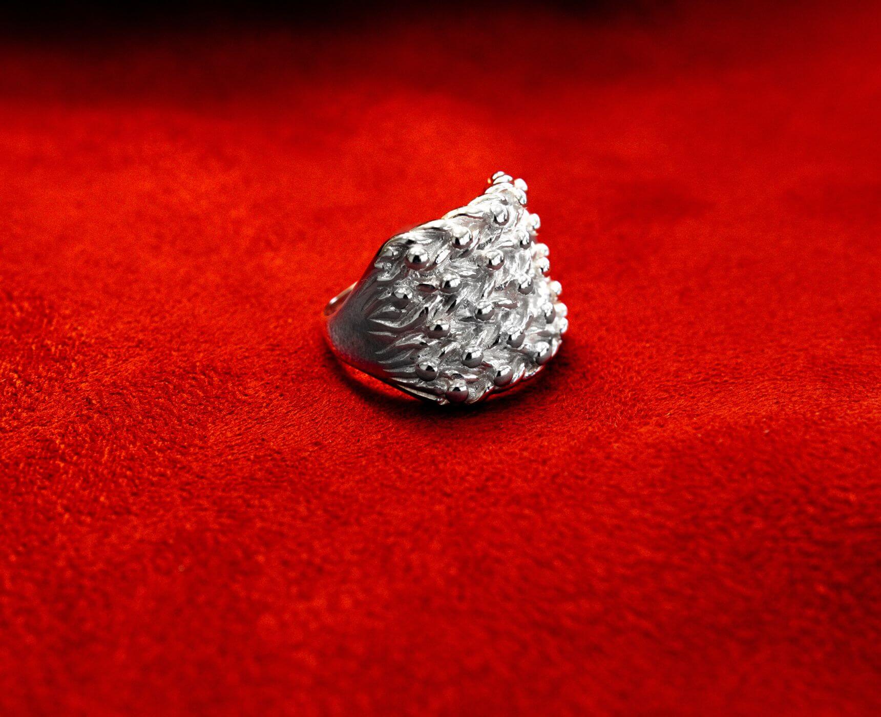 What is an Keeper ring, when do you get one, and how do you wear it ...