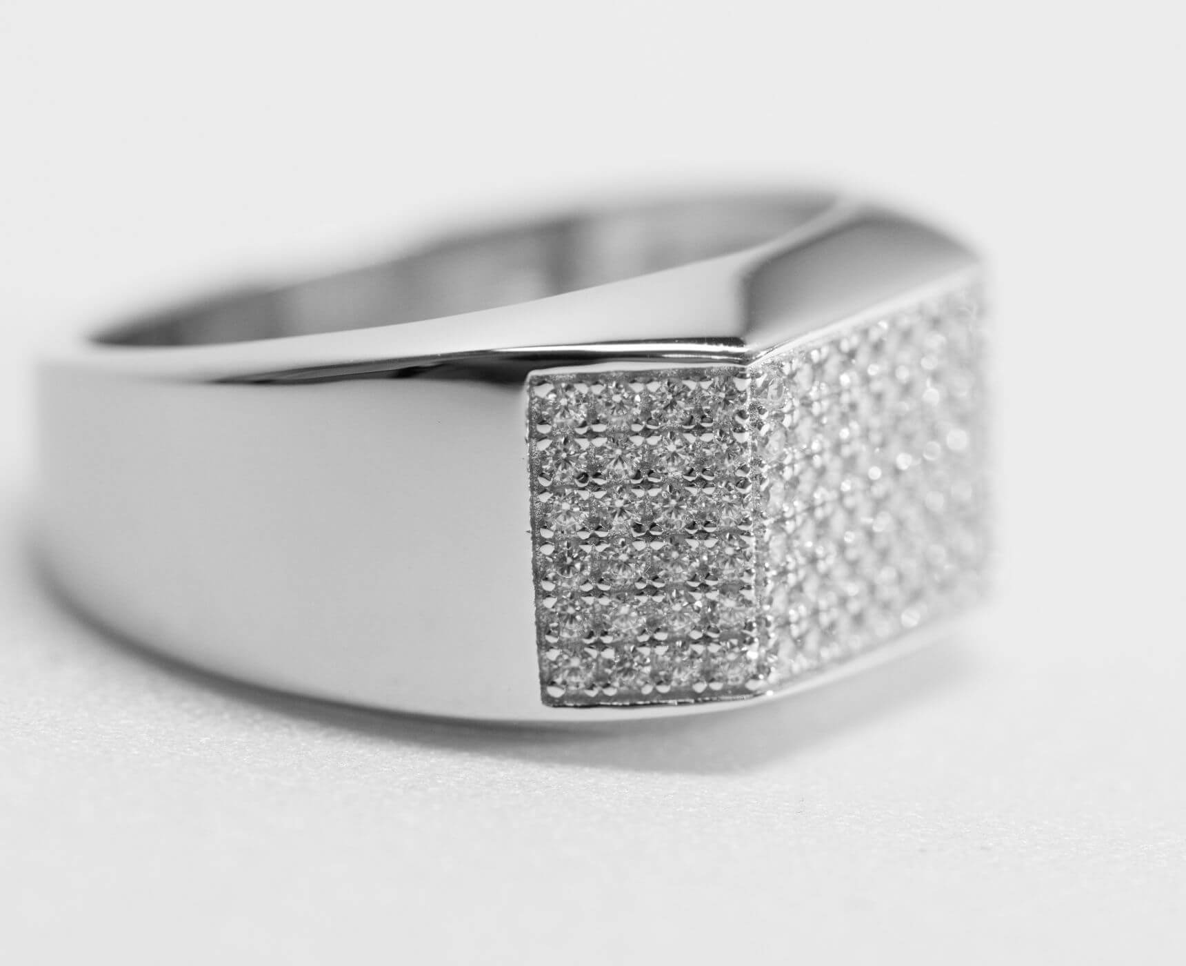 What is an Signet ring, when do you get one, and how do you wear it ...