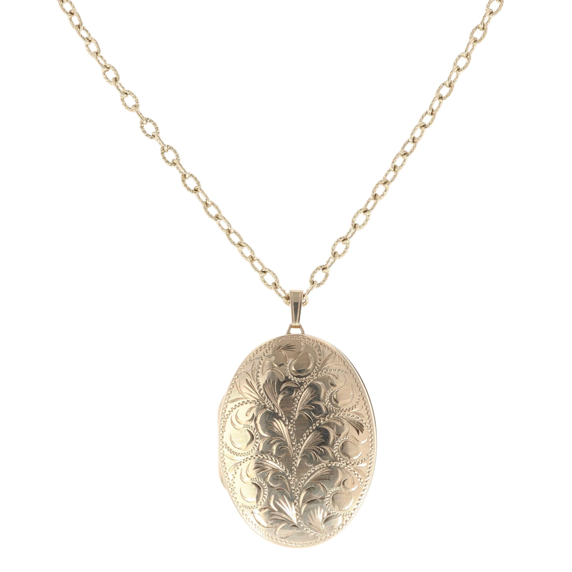 9ct Yellow Gold Patterned Locket Pendant and Chain 26