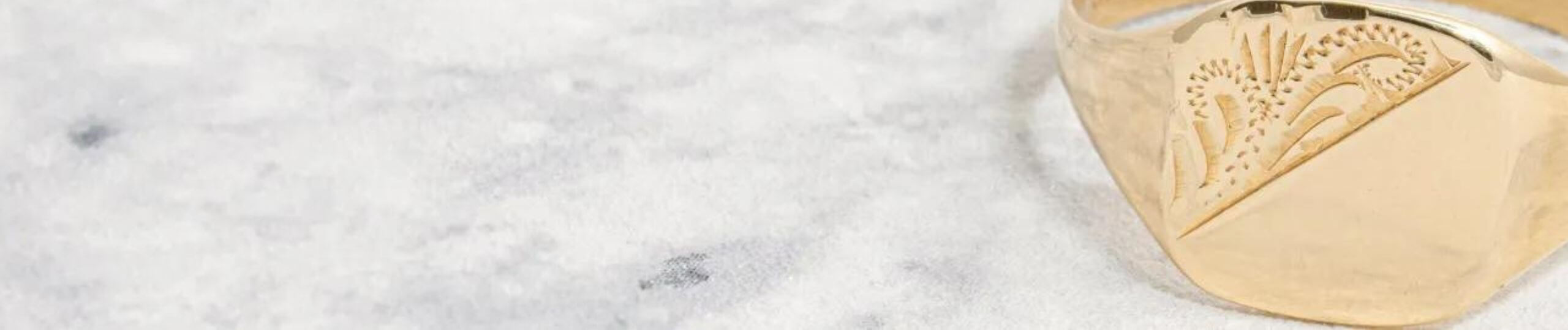 What is an Signet ring, when do you get one, and how do you wear it ...