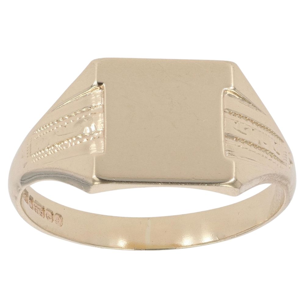 9ct Yellow Gold Square Signet Ring RAMS683353642018 | Ramsdens Jewellery