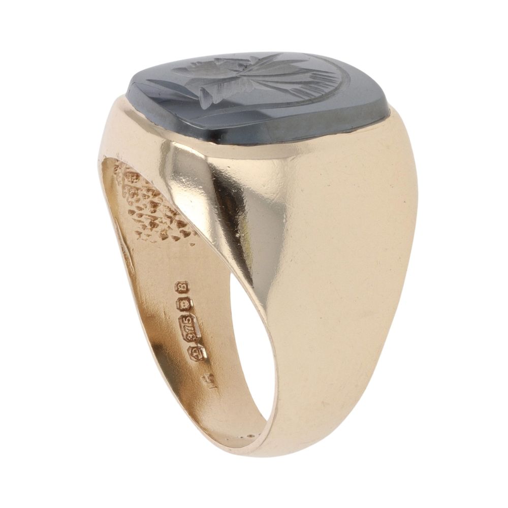 9ct Yellow Gold Hematite Centurion Signet Ring RAMS878328676002 ...