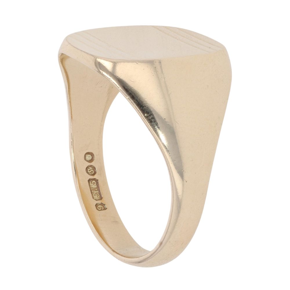 9ct Yellow Gold Patterned Signet Ring RAMS147328233002 | Ramsdens Jewellery