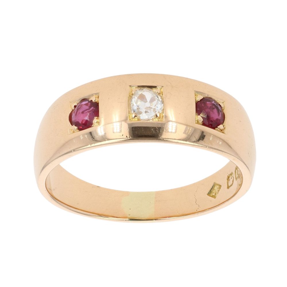 18ct Yellow Gold Ruby and 0.25ct Diamond Signet Ring | Ramsdens Jewellery