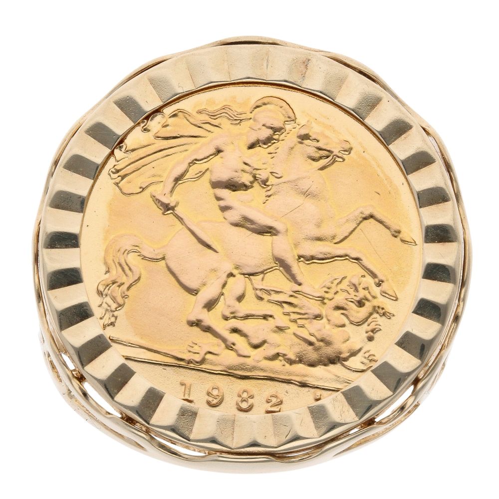9ct Yellow Gold 1982 Elizabeth Half Sovereign Ring RAMS681350592017 ...